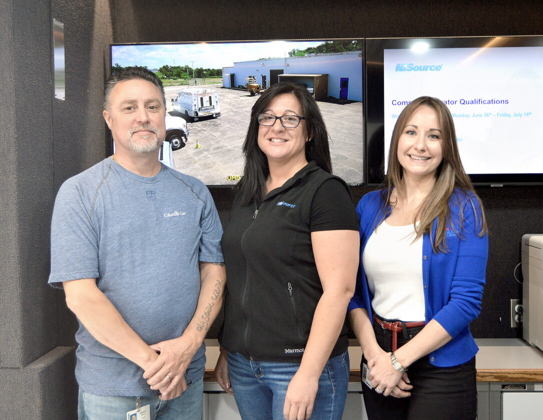 Columbia Gas displays high-tech mobile command center in Wintersville ...